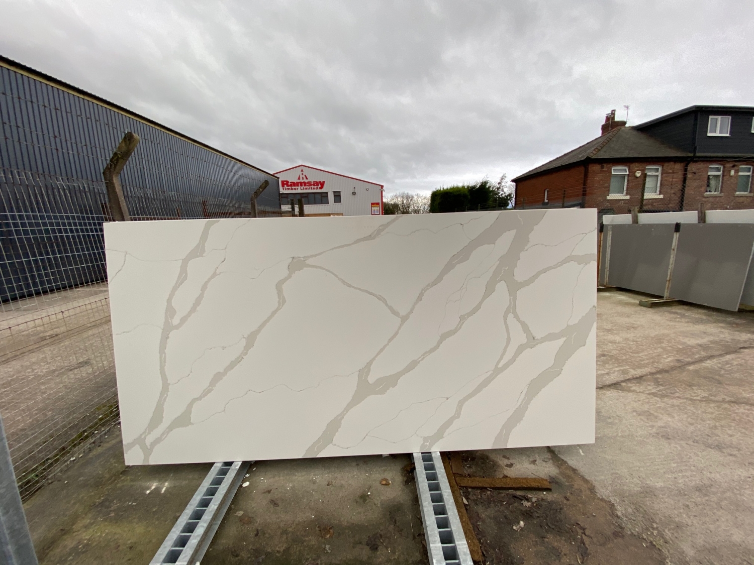 Calacatta Reale - Quartz kitchen worktops with a natural marble elegance